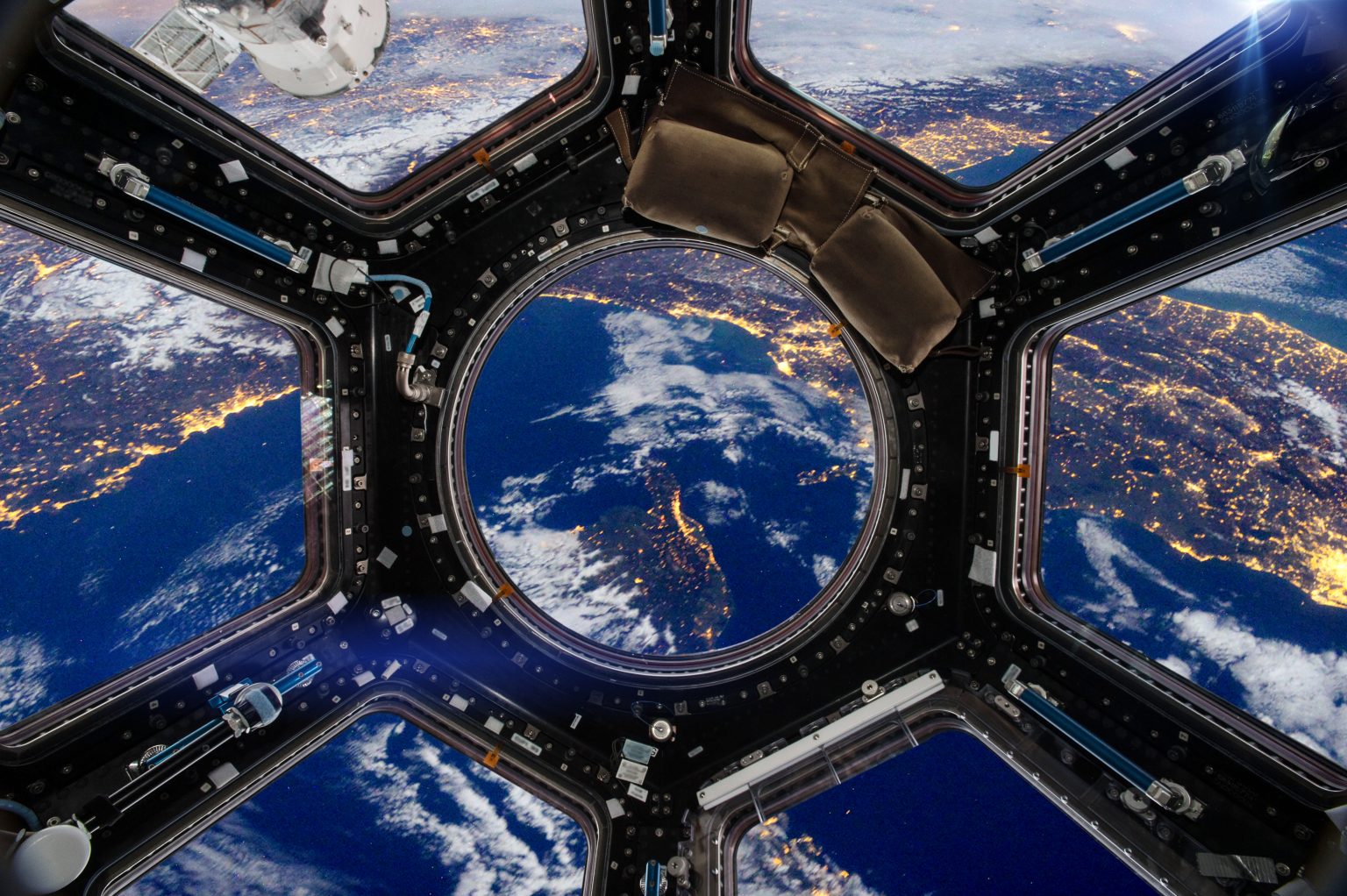 Space travel & Tourism - TravelWires